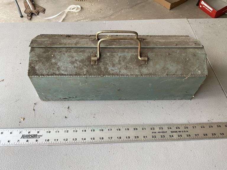 Waterloo industries toolbox - Legacy Auction Company
