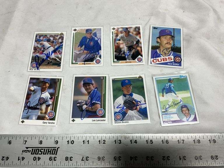 (8) Chicago Cubs autographs - Legacy Auction Company