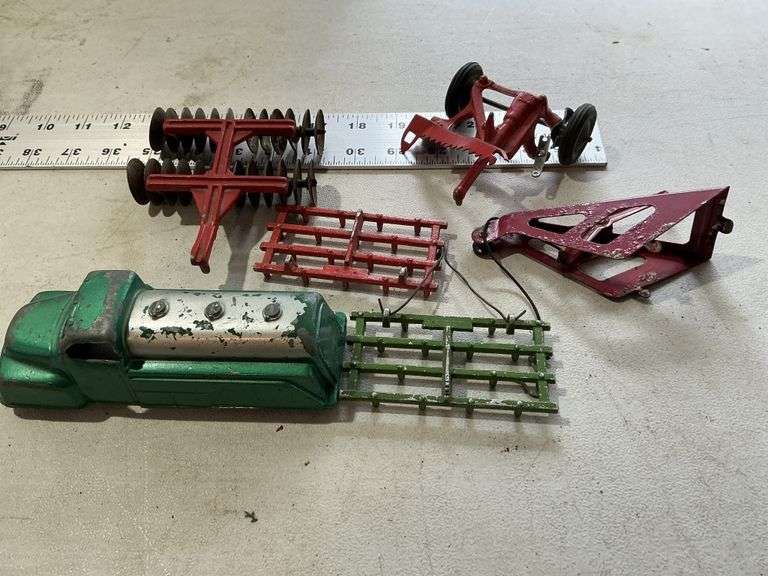 Farm equipment toys, tanker truck - Legacy Auction Company