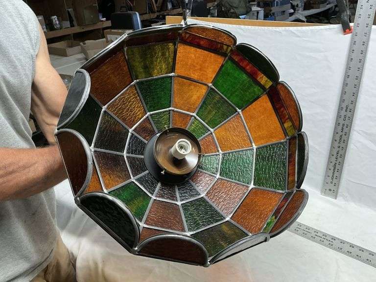 Stained glass light fixture - Legacy Auction Company