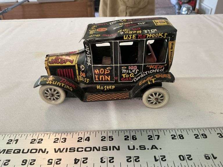 Vintage Marx tin toy car - Legacy Auction Company