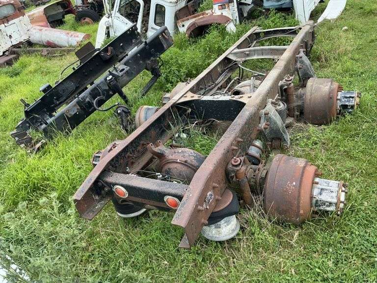Semi frames and axles - Legacy Auction Company