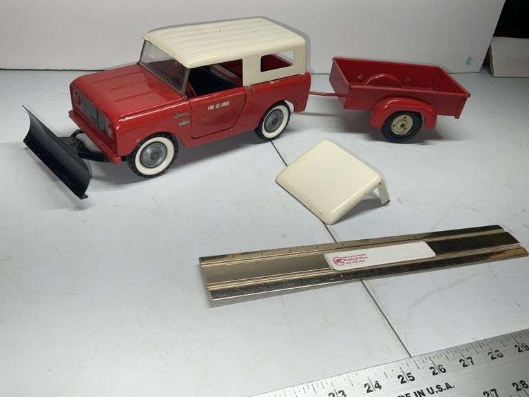 Tru Scale scout with trailer and extra top - Legacy Auction Company