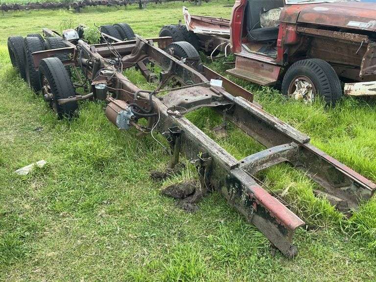 2 Semi frames and axles - Legacy Auction Company
