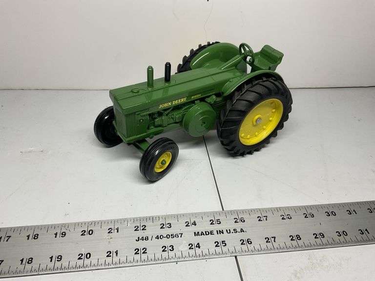 John Deere R diesel tractor - Legacy Auction Company