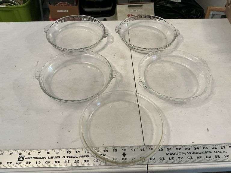 Pyrex pie plates - Legacy Auction Company