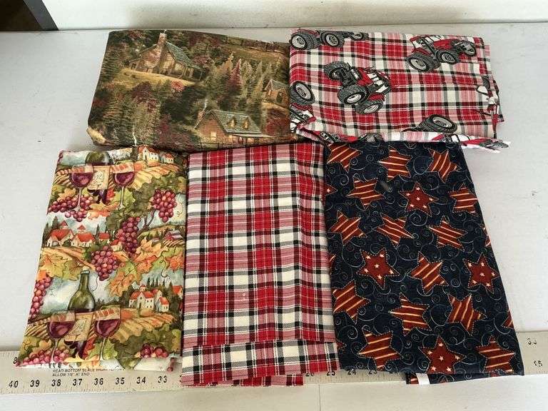 Assorted fabric, approx. 14.5 yards total - Legacy Auction Company