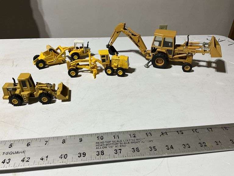 Ertl construction toys - Legacy Auction Company