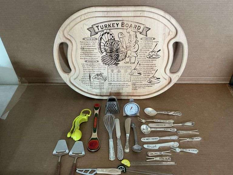 Turkey board, kitchen utensils, novelty serving - Legacy Auction Company