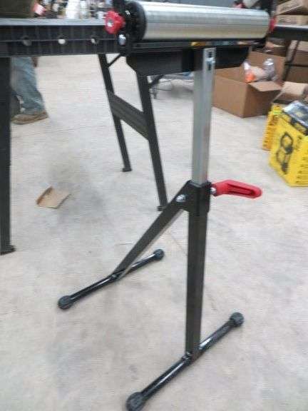 Husky Adjustable Roller Stand W/ Edge Guides - Lambrecht Auction, Inc.
