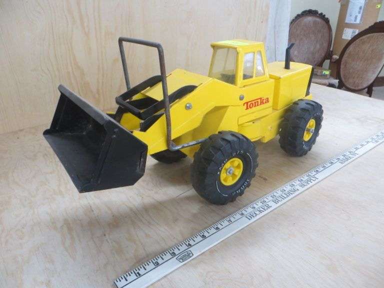 Tonka Loader - Lambrecht Auction, Inc.