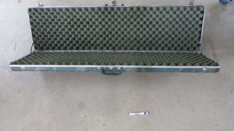 Hard-sided Dual Long Gun Case - Lambrecht Auction, Inc.