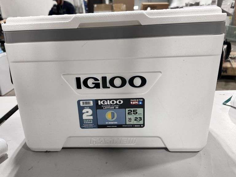 Igloo 25 QT Marine Hard Sided Cooler - Lambrecht Auction, Inc.