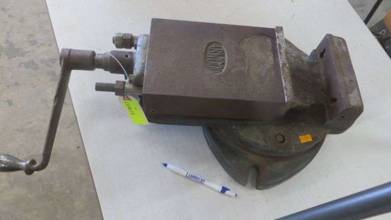 Abwood Milling Machine Vise - Lambrecht Auction, Inc.