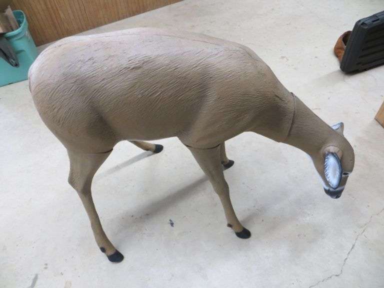 Flambeau Grazing Doe Decoy - Lambrecht Auction, Inc.