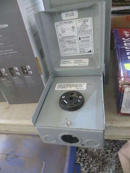 220V Outlet Box - Lambrecht Auction, Inc.