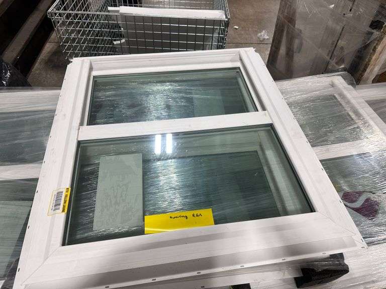 Simonton Adkins Single Hung Window 31"x35" - Lambrecht Auction, Inc.