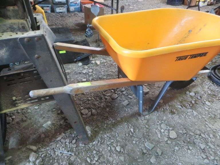 Wheelbarrow w/ Poly Tub - Lambrecht Auction, Inc.