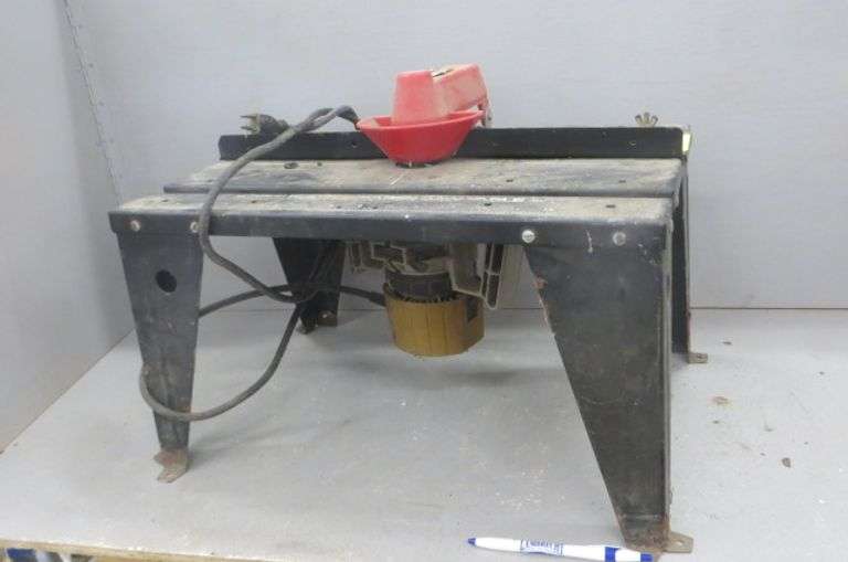 Router Table w/ Router - Lambrecht Auction, Inc.