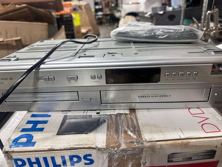 Philips DVP3345V/17 DVD/VCR Combo - Lambrecht Auction, Inc.