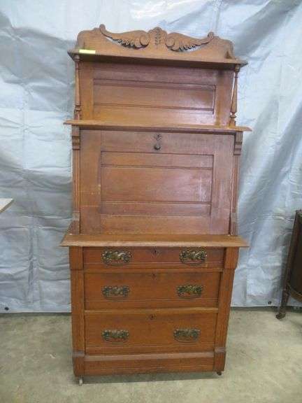 Oak 3-Drawer Drop-front Desk - Lambrecht Auction, Inc.