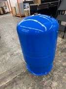 Water Worker 44 Gal. Pressurized Well Tank - Lambrecht Auction, Inc.