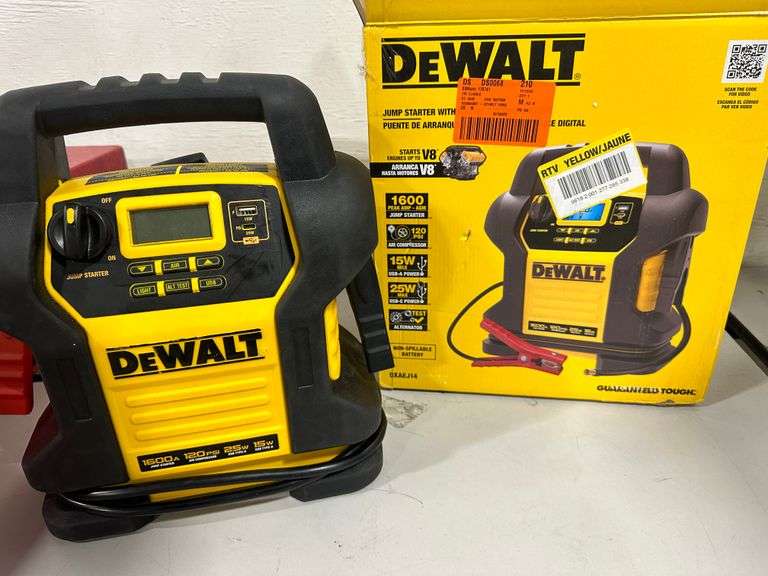 DEWALT 1600 Peak Amp Jump Starter With Digital Compressor - Lambrecht ...