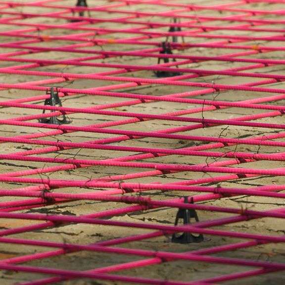 Pinkbar Laquered Fiberglass Rebar #4 1/2"x20' - Lambrecht Auction, Inc.