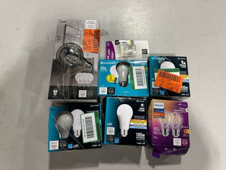 Assorted Light Bulbs - Lambrecht Auction, Inc.