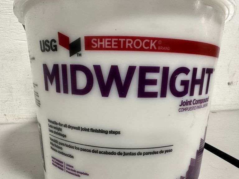 USG Sheetrock Brand 4.5 gal. Midweight Ready-Mixed Joint Compound ...