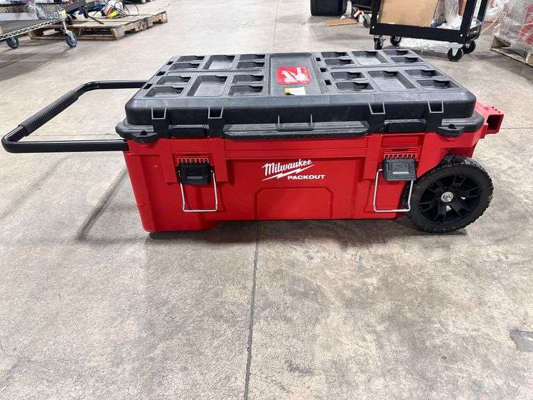 Milwaukee PACKOUT 38 in. Rolling Modular Tool Chest - Lambrecht Auction ...