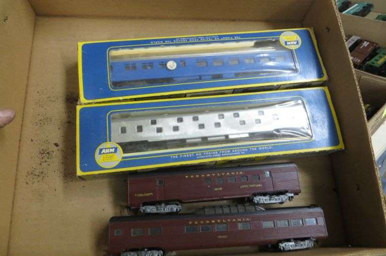 Four Misc. Passenger Cars - HO Scale - Lambrecht Auction, Inc.