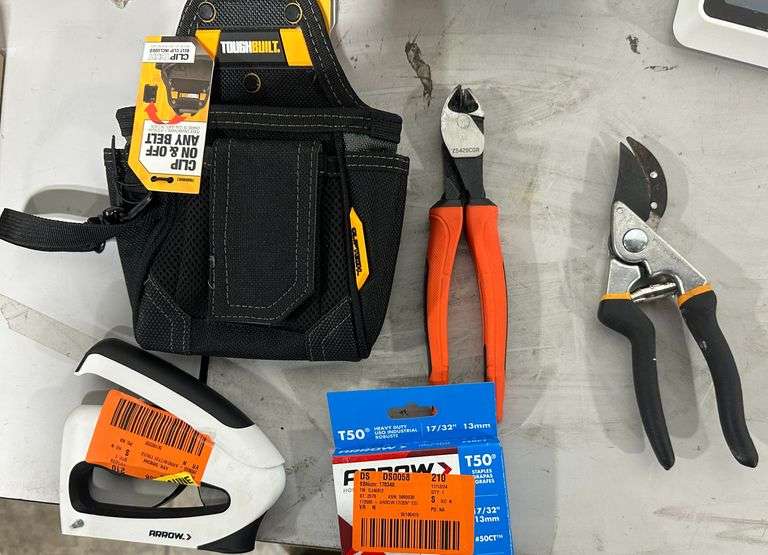 Assorted Small Tools + Warehouse Pouch - Lambrecht Auction, Inc.