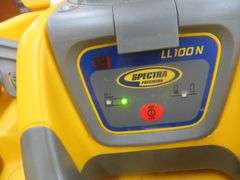 Spectra Laser Level w/ Case - Model LL100N - Lambrecht Auction, Inc.