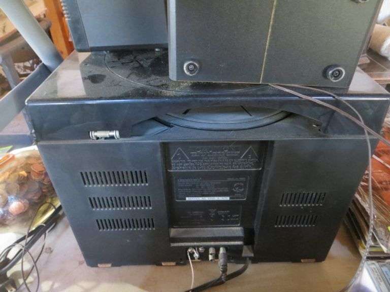 Soundesign Stereo - Lambrecht Auction, Inc.