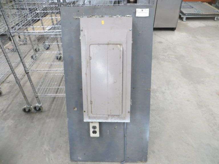 Cutler-Hammer 200 Amp Circuit Box - Lambrecht Auction, Inc.