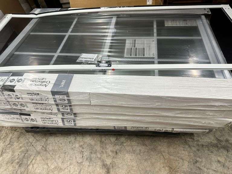 Pallet Of Windows - * See Description - Lambrecht Auction, Inc.