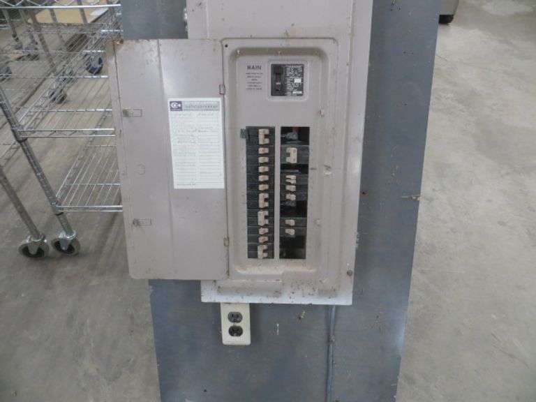 Cutler-Hammer 200 Amp Circuit Box - Lambrecht Auction, Inc.