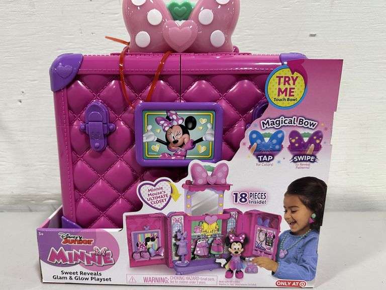 Disney Junior Minnie Sweet Reveals Glam & Glow Playset - Lambrecht ...