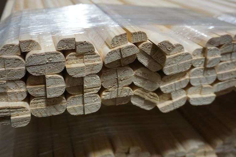 Pine Base Cap Moulding 7/16"x11/16"x8' - Lambrecht Auction, Inc.