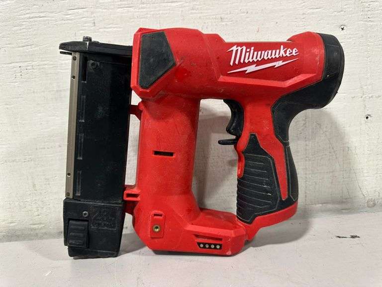 Milwaukee M12 12-Volt 23-Gauge Lithium-Ion Cordless Pin Nailer (Tool ...