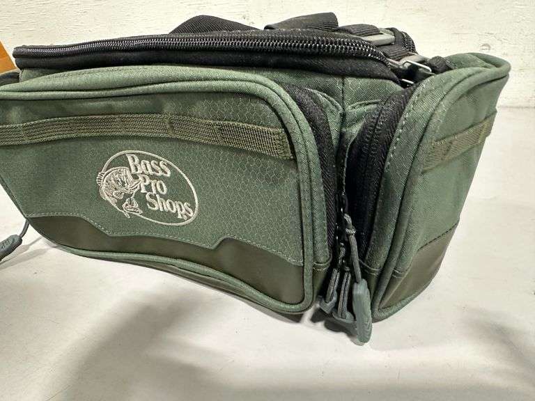 Bass Pro Advanced Angler 3500 Tackle box - Lambrecht Auction, Inc.