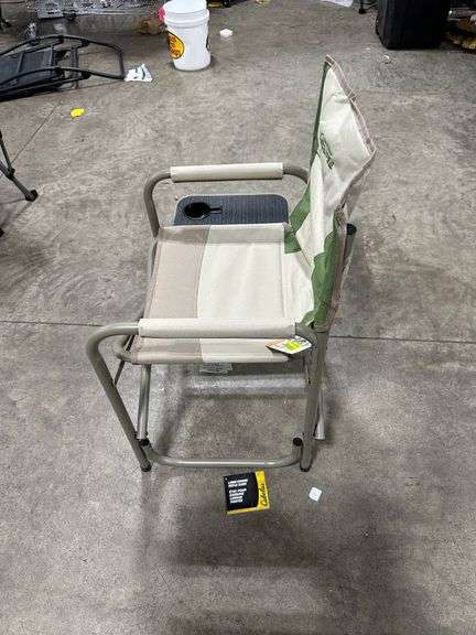 Bass Pro Shops Eclipse Director's Chair with Side Table *Rip In Back ...
