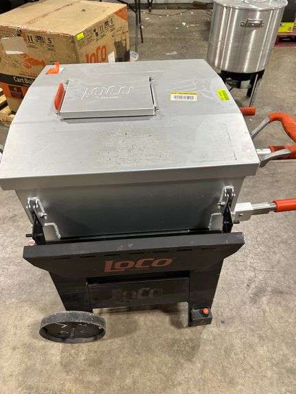 Loco 90 qt. Crawfish Boiler Cart - Lambrecht Auction, Inc.