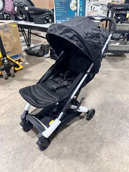 Saftey First Teeny Ultra Compact Stroller - Lambrecht Auction, Inc.