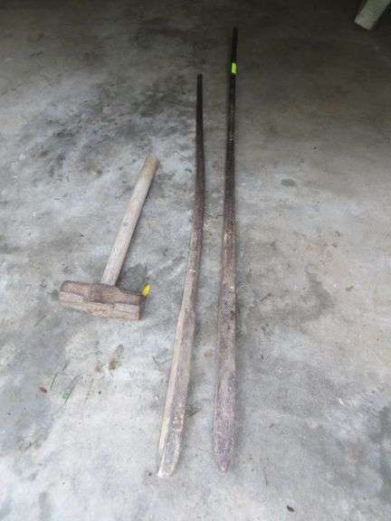 Sledgehammer & 2 Crow Bars - Lambrecht Auction, Inc.