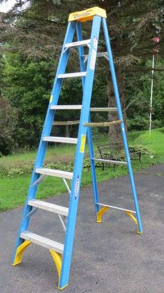 Werner 8' Fiberglass Step Ladder - Lambrecht Auction, Inc.