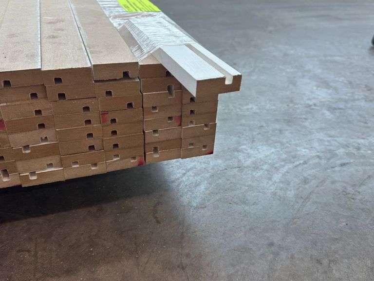 Primed S4S Notched Modern MDF Casing 5/8"x1 5/8"x8' - Lambrecht Auction ...