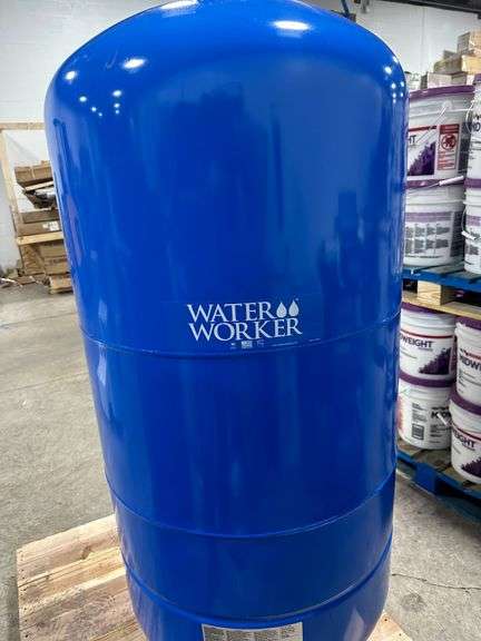 Water Worker 86 gal. Pressurized Well Tank- Dent In Top Of Tank ...