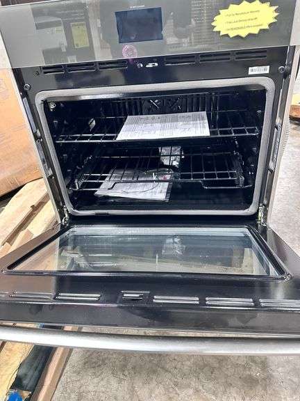 GE 30 in. Smart Single Electric Wall Oven Self-Cleaning-Top Dented ...